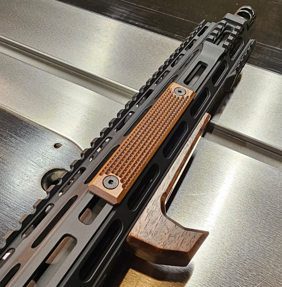 Custom AR15/M4 Wood rail covers and grips. For Mlok & keymod handguards ...
